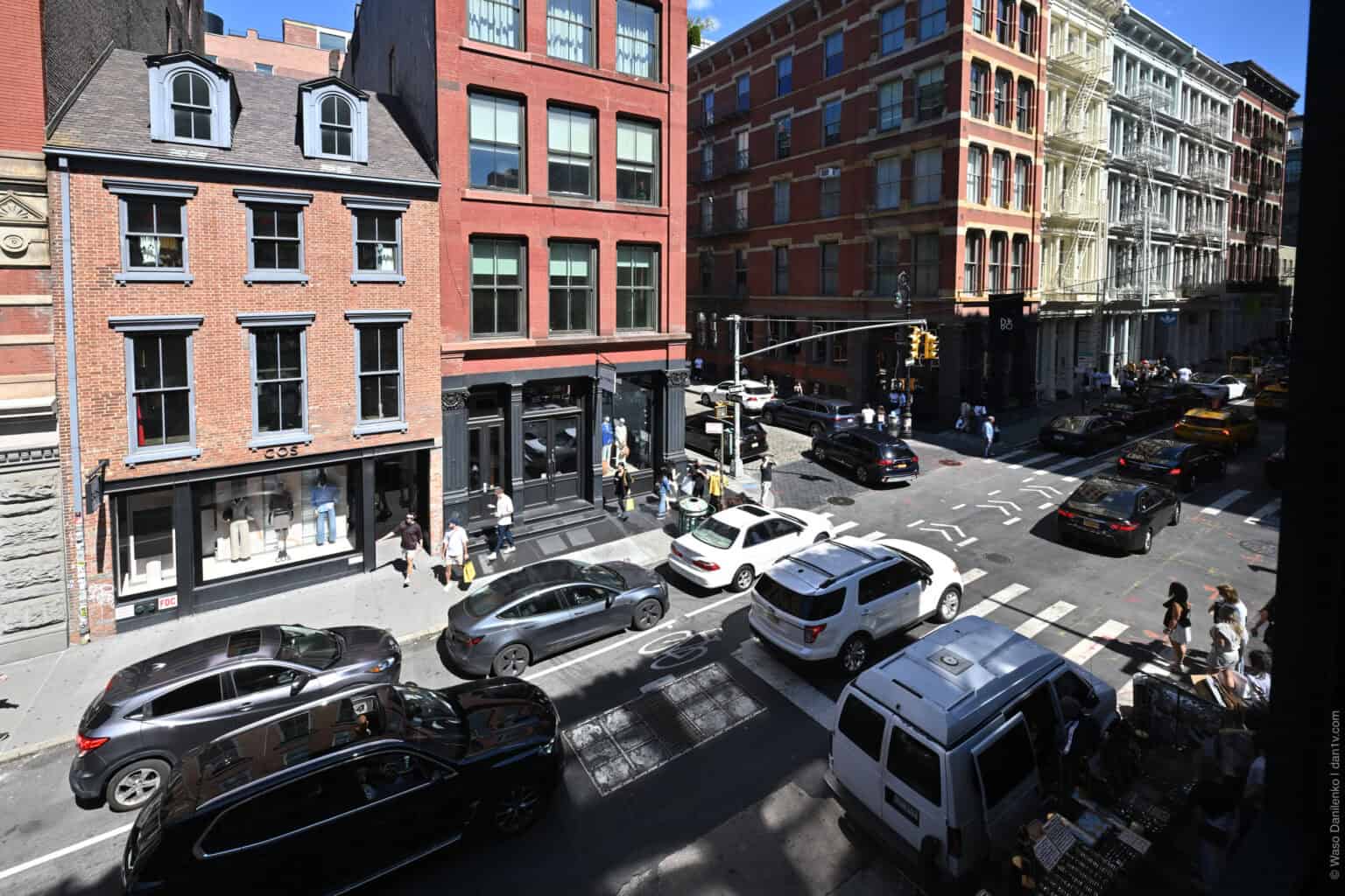 The Renovated Longchamp Boutique in SoHo, New York - NYC-MAP.COM