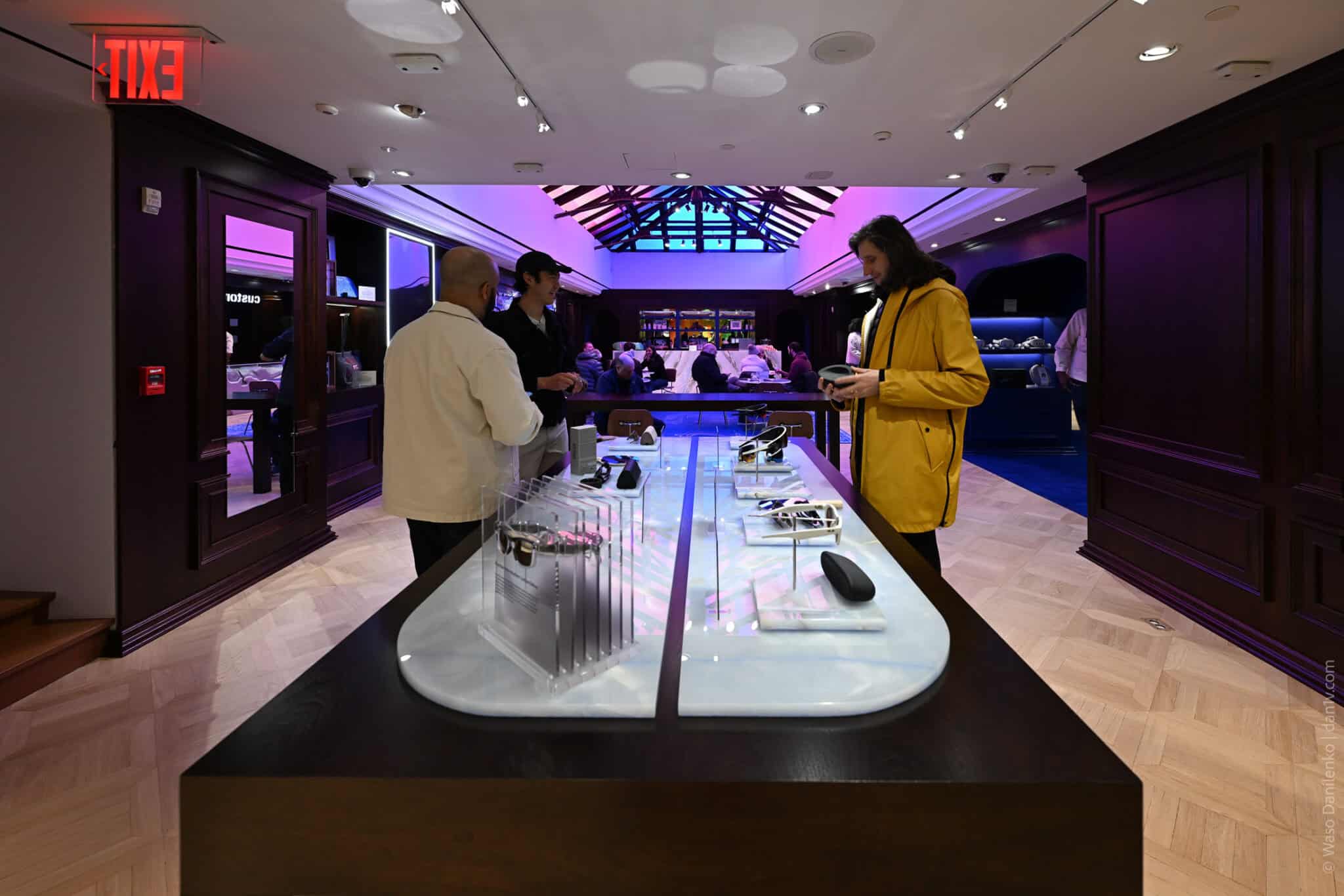 Meta Lab Pop-Up Store on Fifth Avenue - NYC-MAP.COM