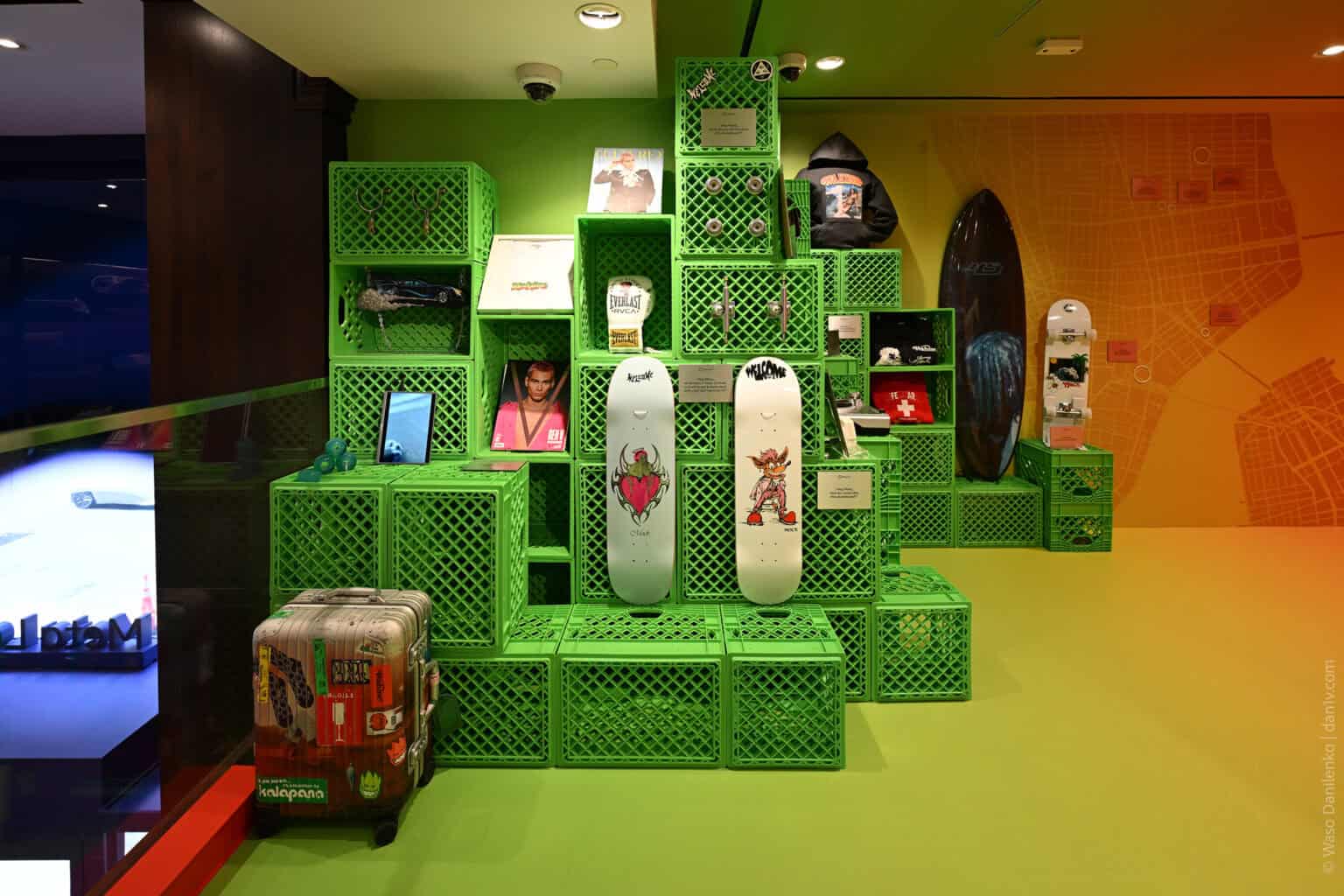 Meta Lab Pop-Up Store on Fifth Avenue - NYC-MAP.COM