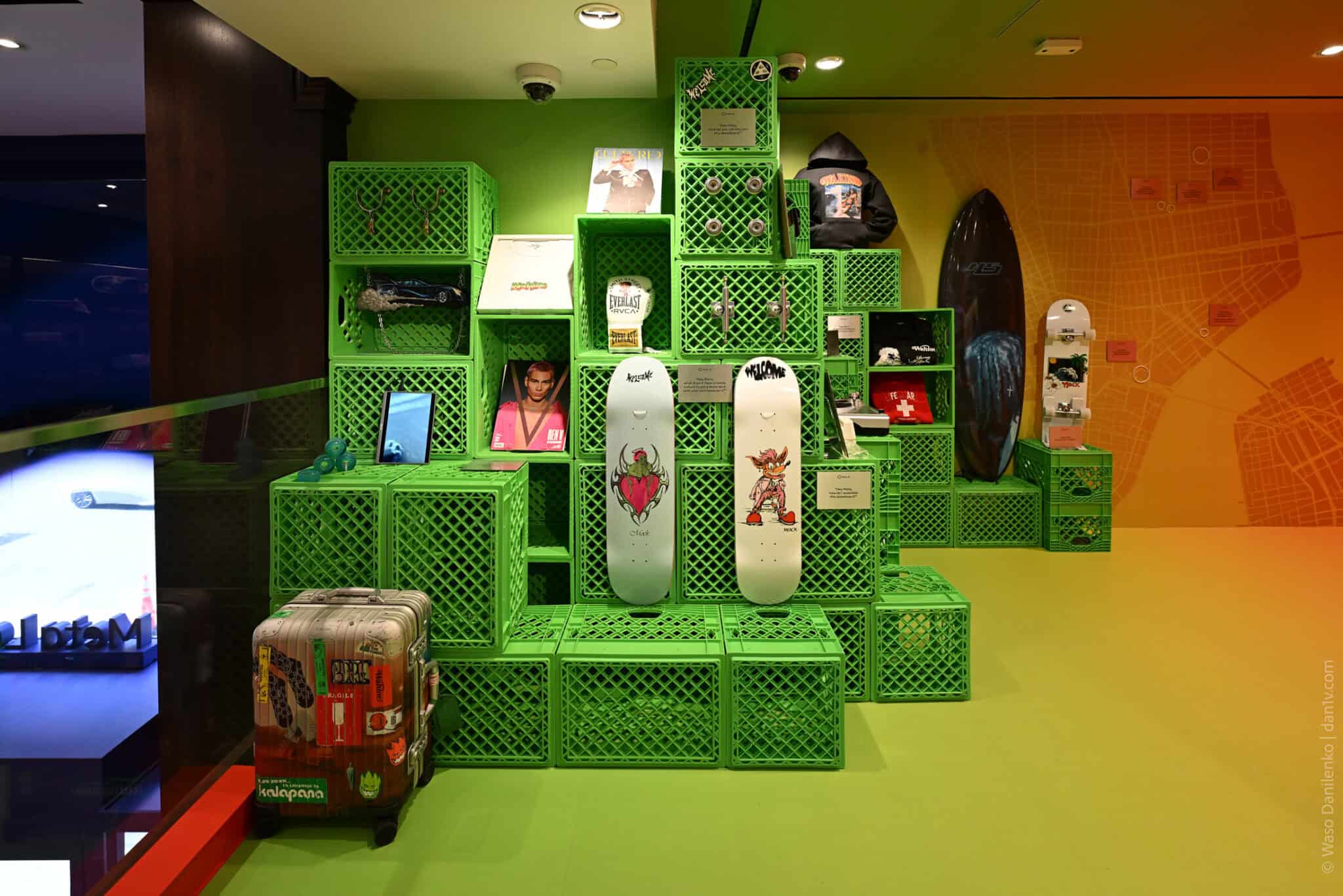 Meta Lab Pop-Up Store on Fifth Avenue - NYC-MAP.COM