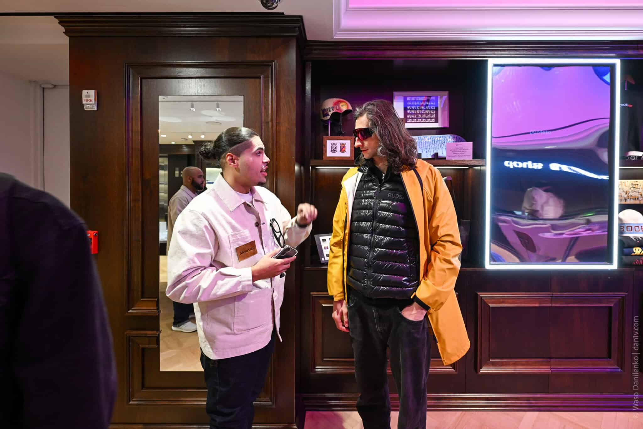 Meta Lab Pop-Up Store on Fifth Avenue - NYC-MAP.COM